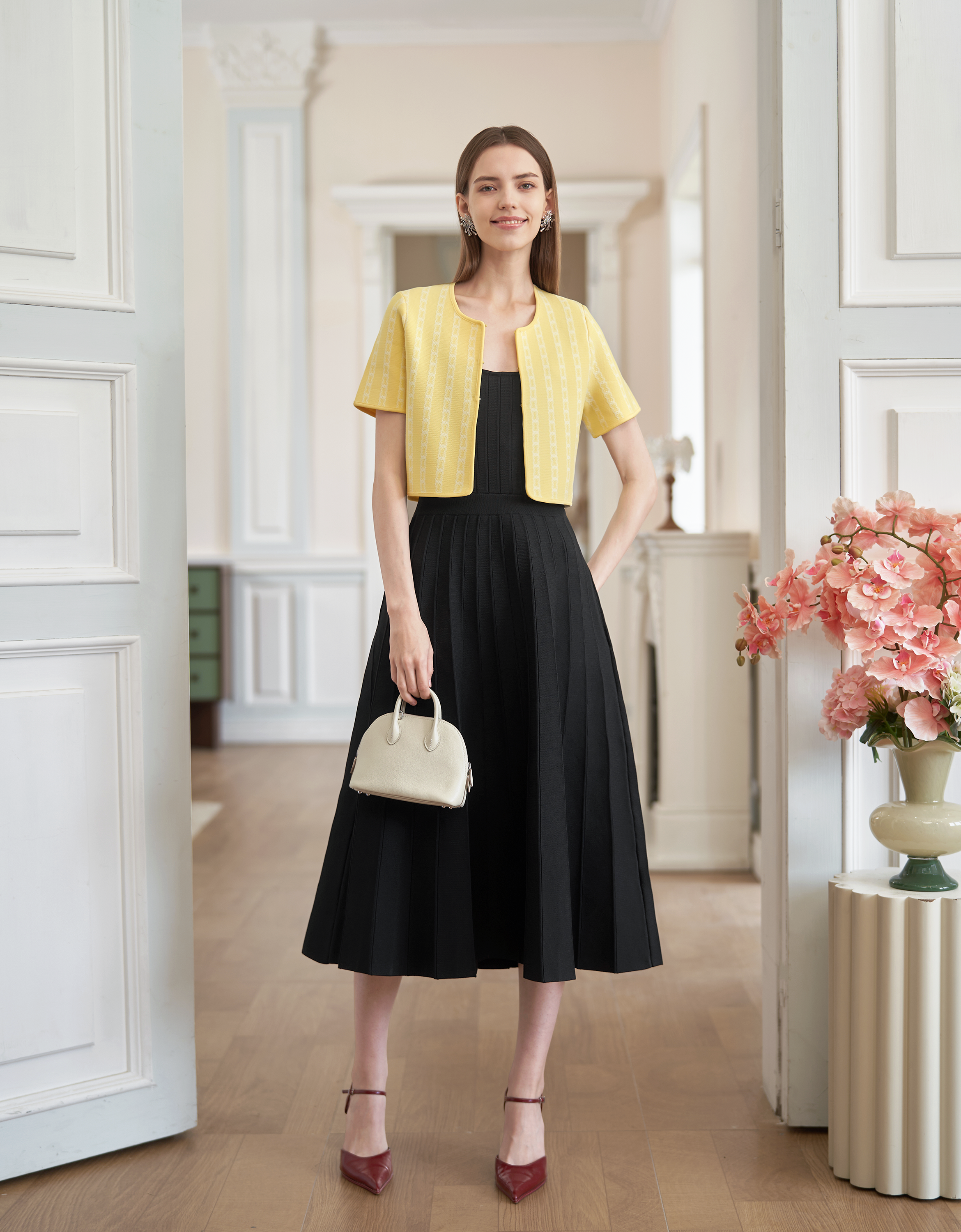 Shell-shaped Leather Bowling Handbag – SaturdayClub International